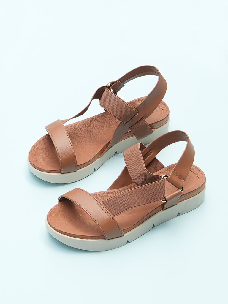 SLIDES & SANDALS – cmgph