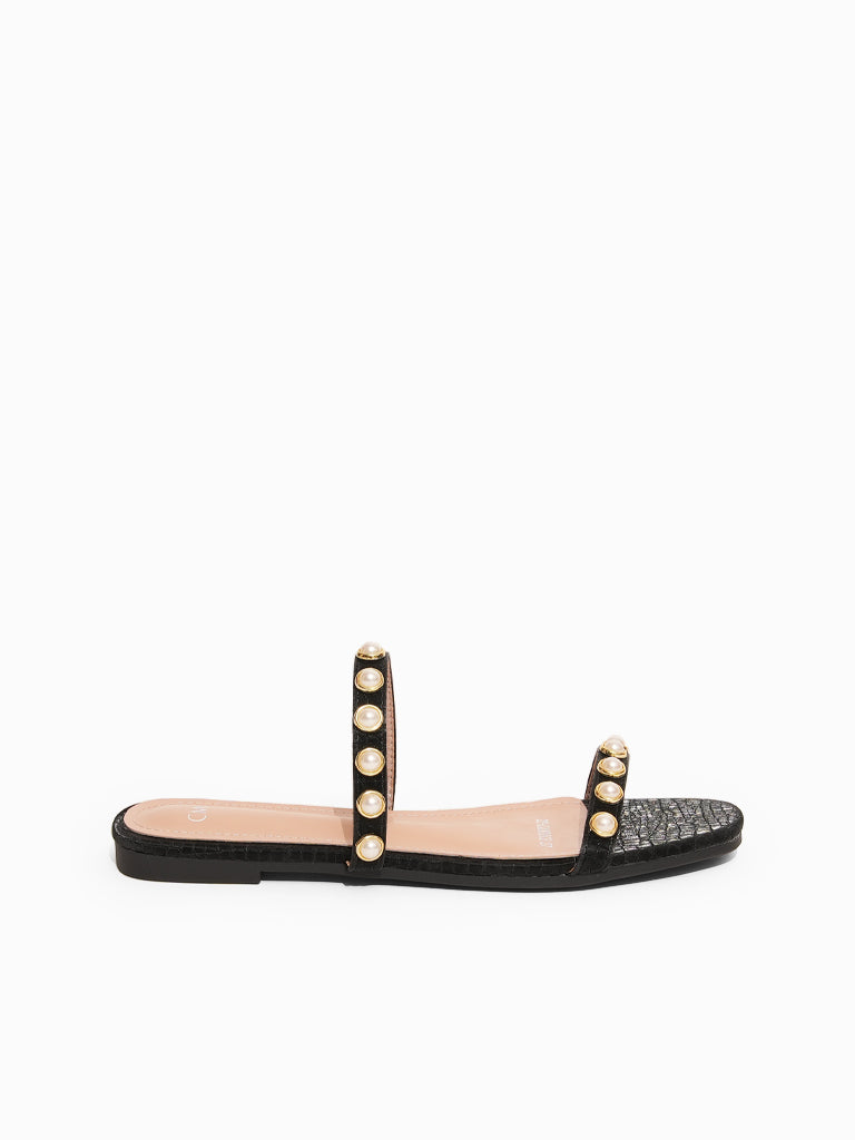 SLIDES & SANDALS – cmgph