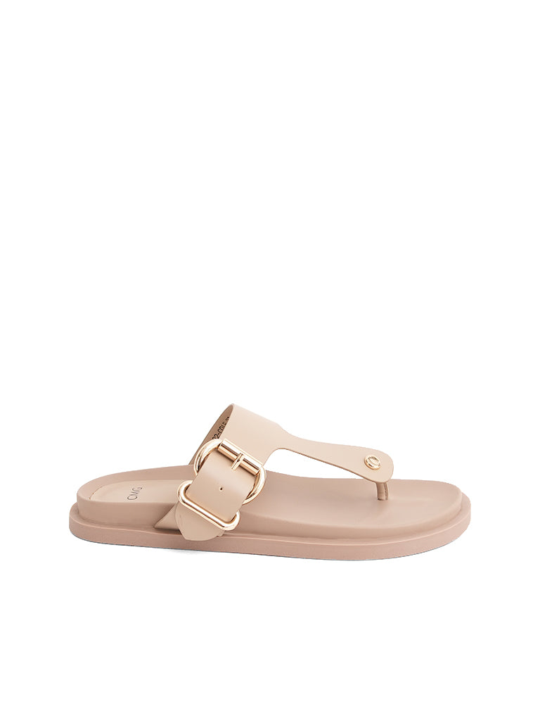 SLIDES & SANDALS – cmgph