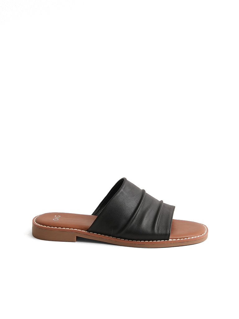 SLIDES & SANDALS – cmgph
